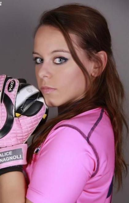 Alice Pignagnoli para un rigore col naso rotto, poi va in ospedale ...