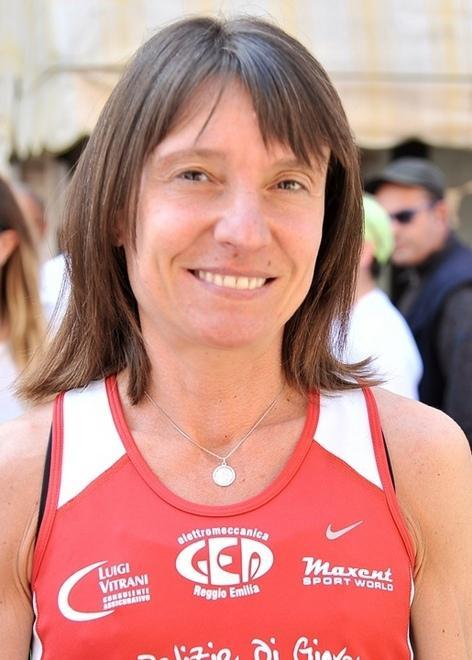 Isabella Morlini è prima al traguardo della Maratonina - Gazzetta di Reggio
