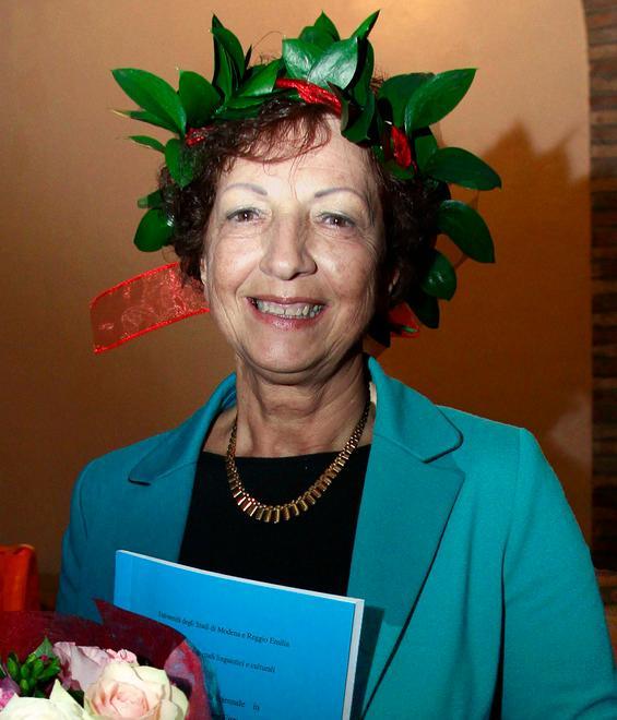 Anna Barella, 70 anni si conquista la laurea in lingue europee - IL ...