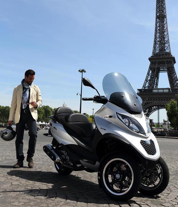Debutto parigino per la 2ª generazione del tre ruote Piaggio - Il Tirreno